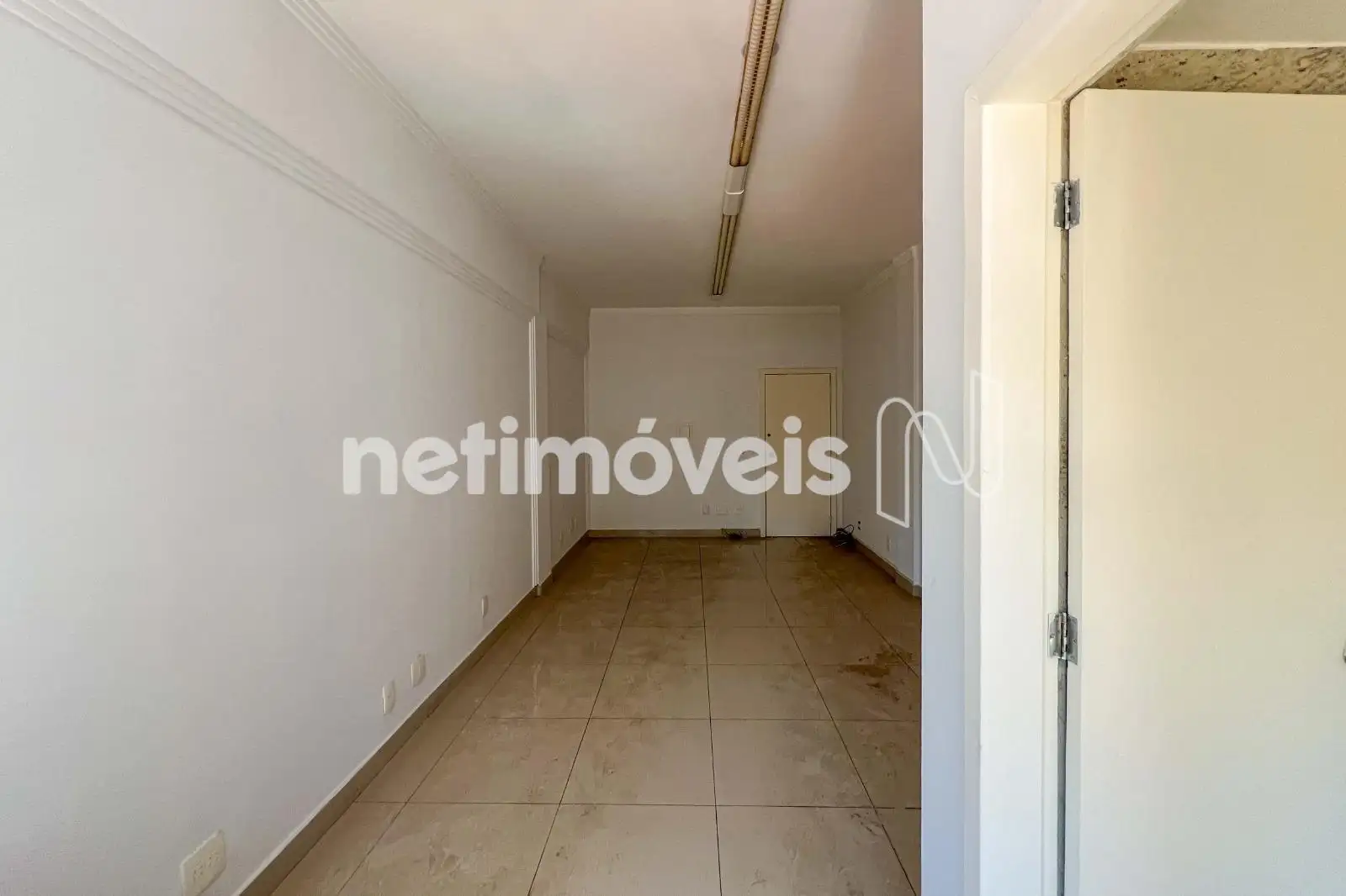 Sala para alugar - Santa Lúcia, Belo Horizonte - MG 25.9m²